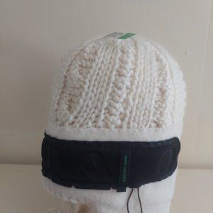 Bula | Accessories | White Knitted Bula Imbedded Headphone Hat | Poshmark